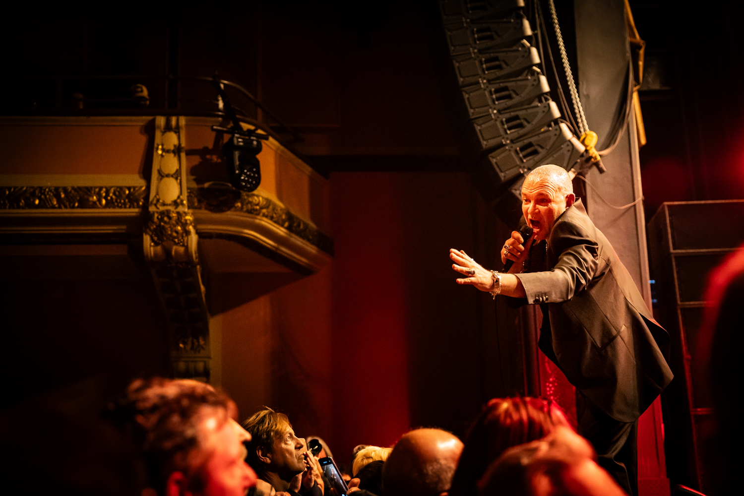 enola.be - Gavin Friday